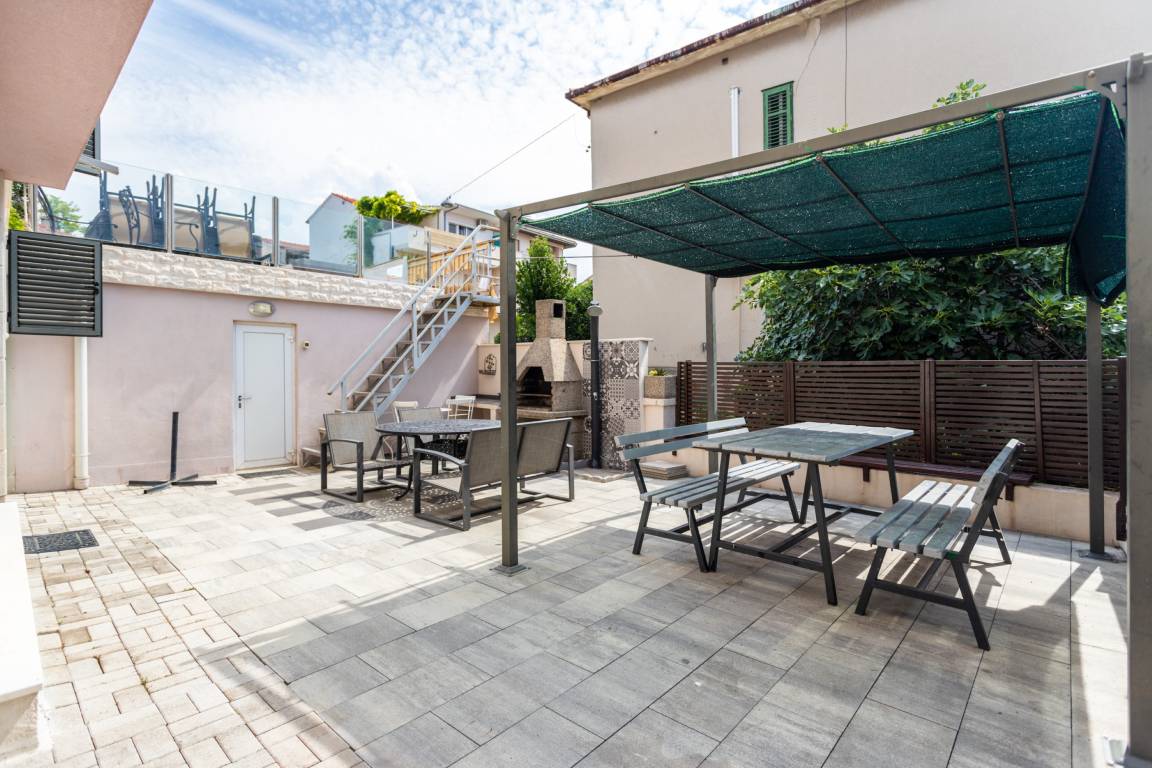 220 M² Villa ∙ 4 Bedrooms ∙ 8 Guests - Split