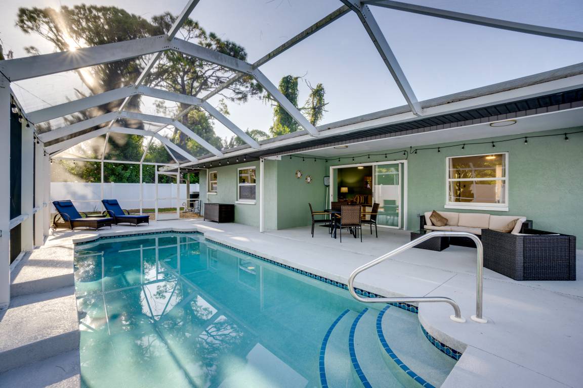 98 M² House ∙ 2 Bedrooms ∙ 4 Guests - Venice, FL