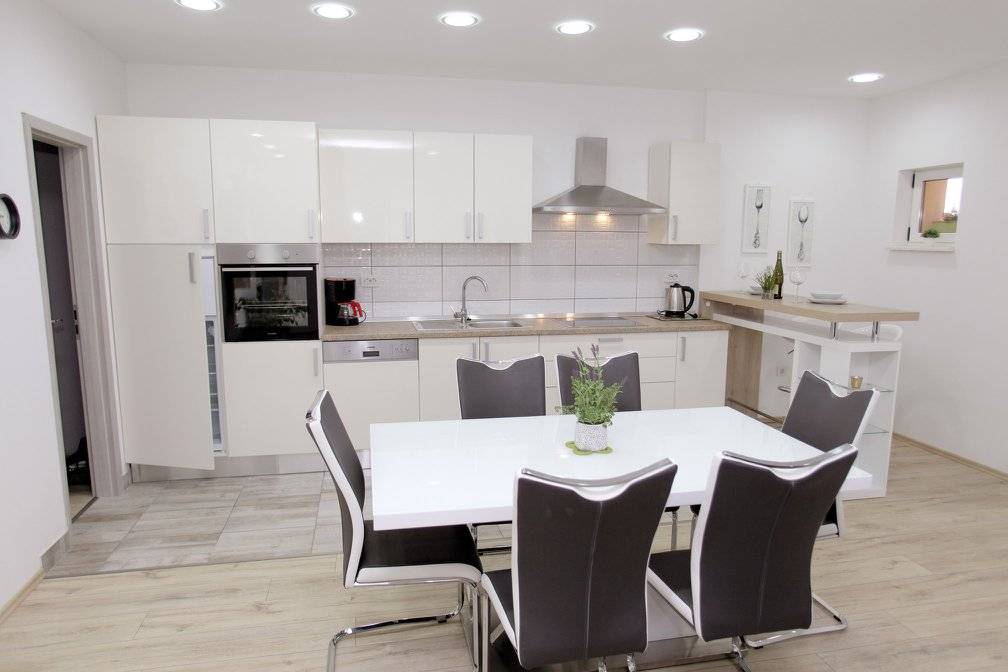 85 M² Apartment ∙ 2 Bedrooms ∙ 5 Guests - Trogir