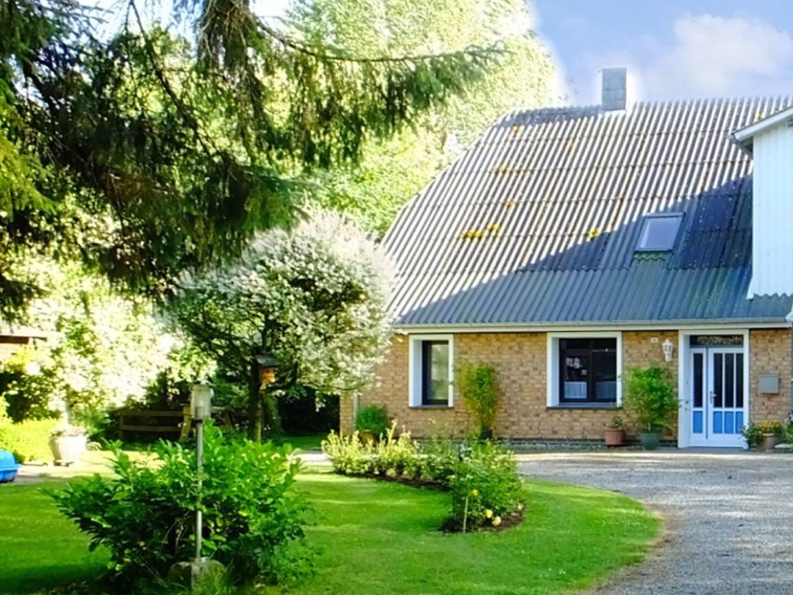 110 M² Ferienwohnung ∙ 2 Schlafzimmer ∙ 6 Gäste - Leck