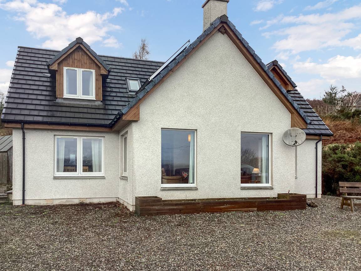 Cottage ∙ 4 Bedrooms ∙ 7 Guests - Loch Ness