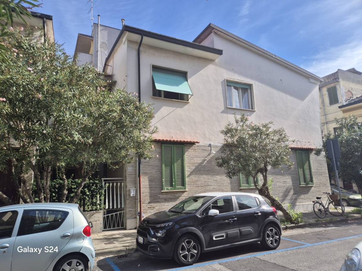 130 M² Apartment ∙ 3 Bedrooms ∙ 6 Guests - Viareggio
