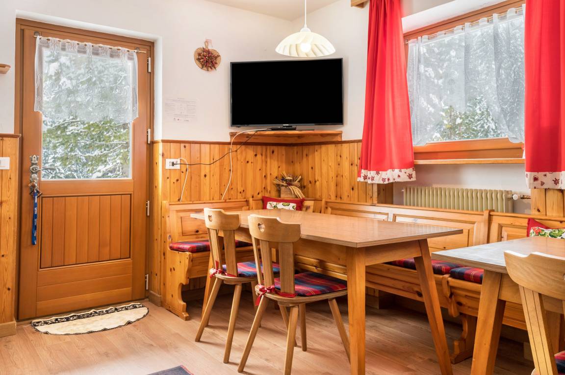76 M² Apartamento ∙ 3 Habitaciones ∙ 6 Huéspedes - San Cassiano