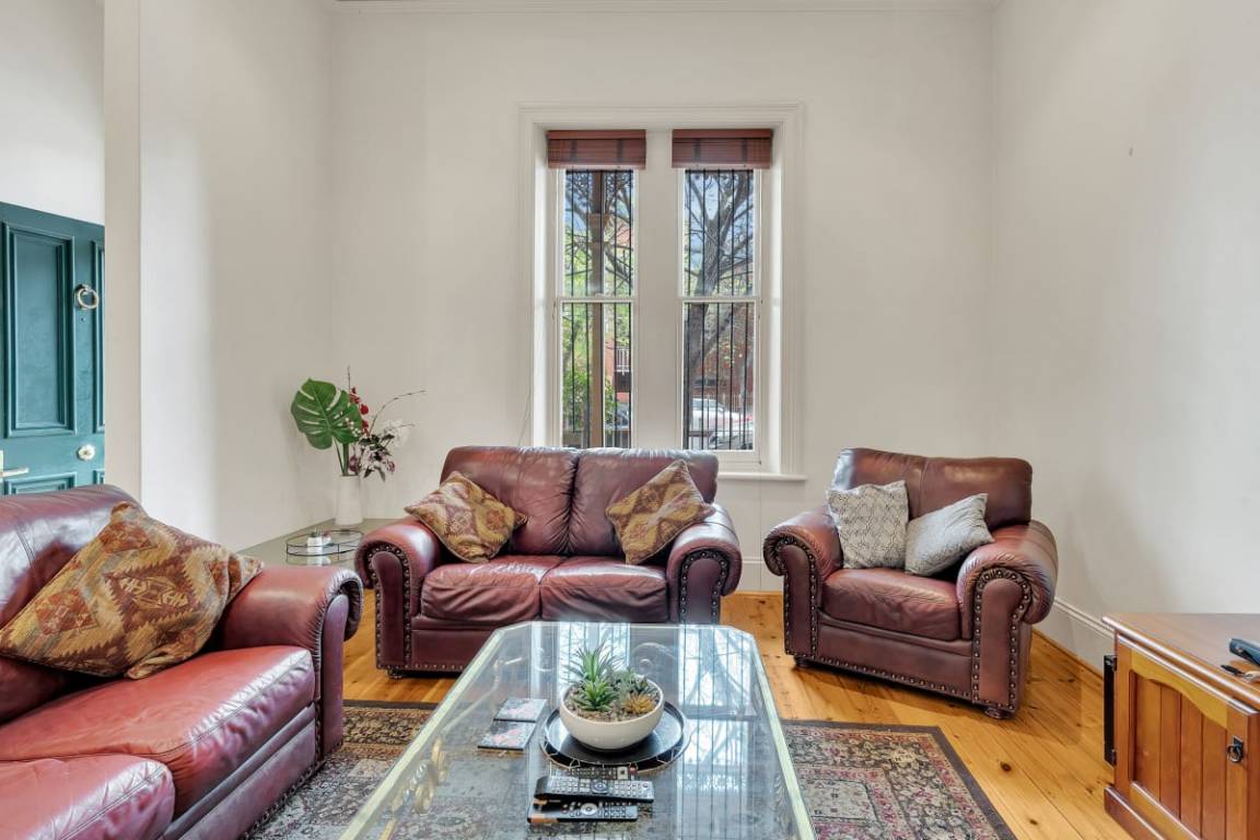 246 M² House ∙ 4 Bedrooms ∙ 8 Guests - Stirling
