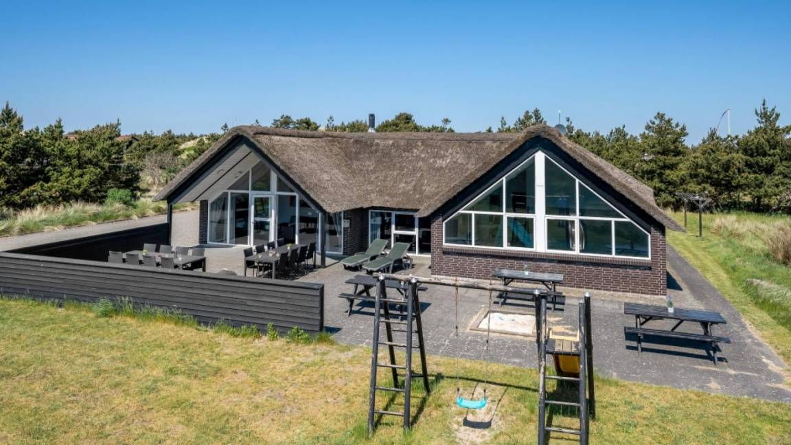 227 M² Ferienhaus ∙ 6 Schlafzimmer ∙ 20 Gäste - Søndervig