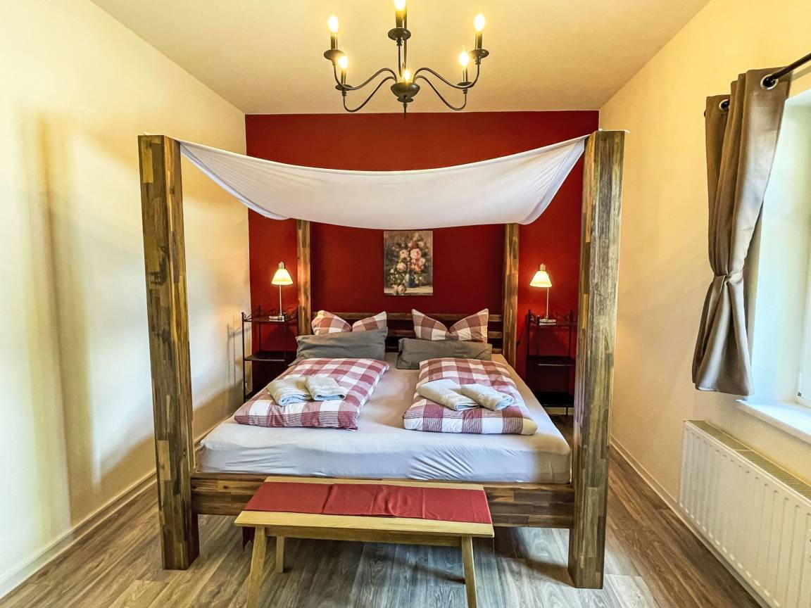 66 M² Ferienwohnung ∙ 1 Schlafzimmer ∙ 6 Gäste - Jonsdorf