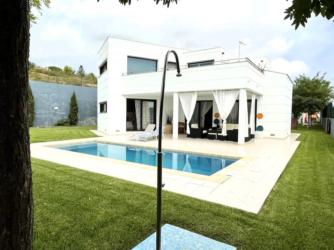 150 M² Chalet ∙ 3 Habitaciones ∙ 6 Huéspedes - Peñíscola