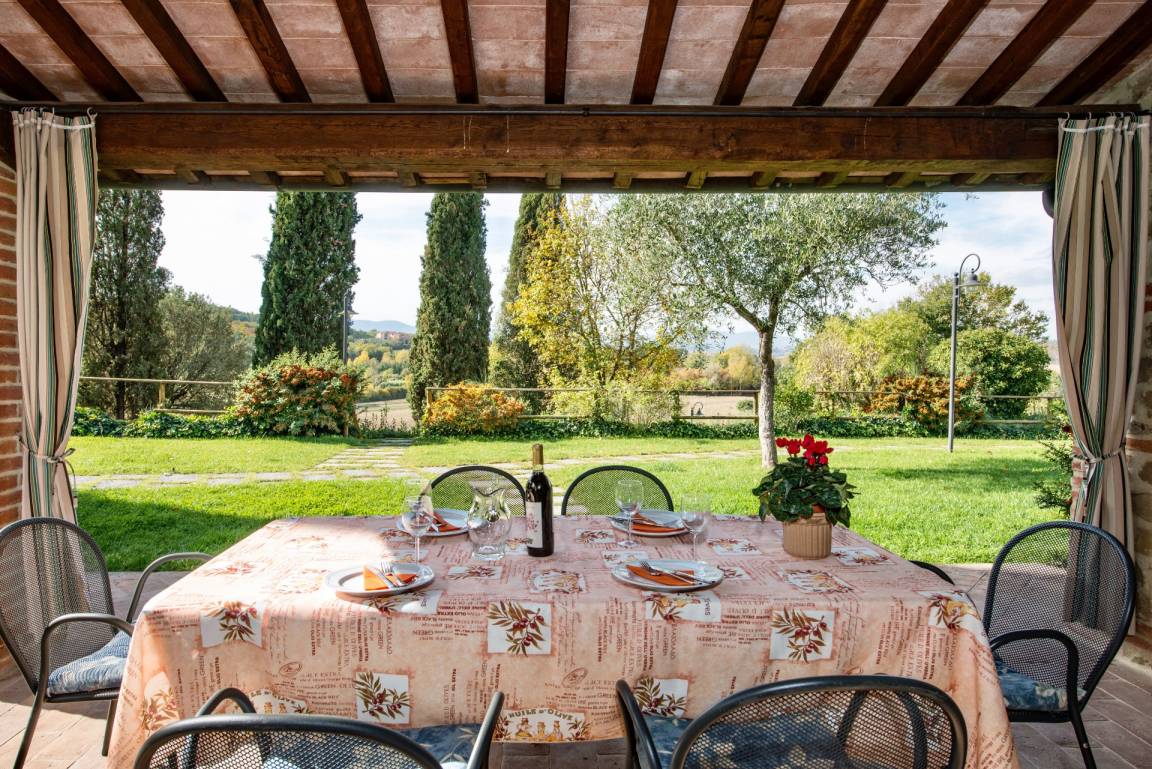 110 M² Casa Rural ∙ 3 Habitaciones ∙ 8 Huéspedes - Umbria