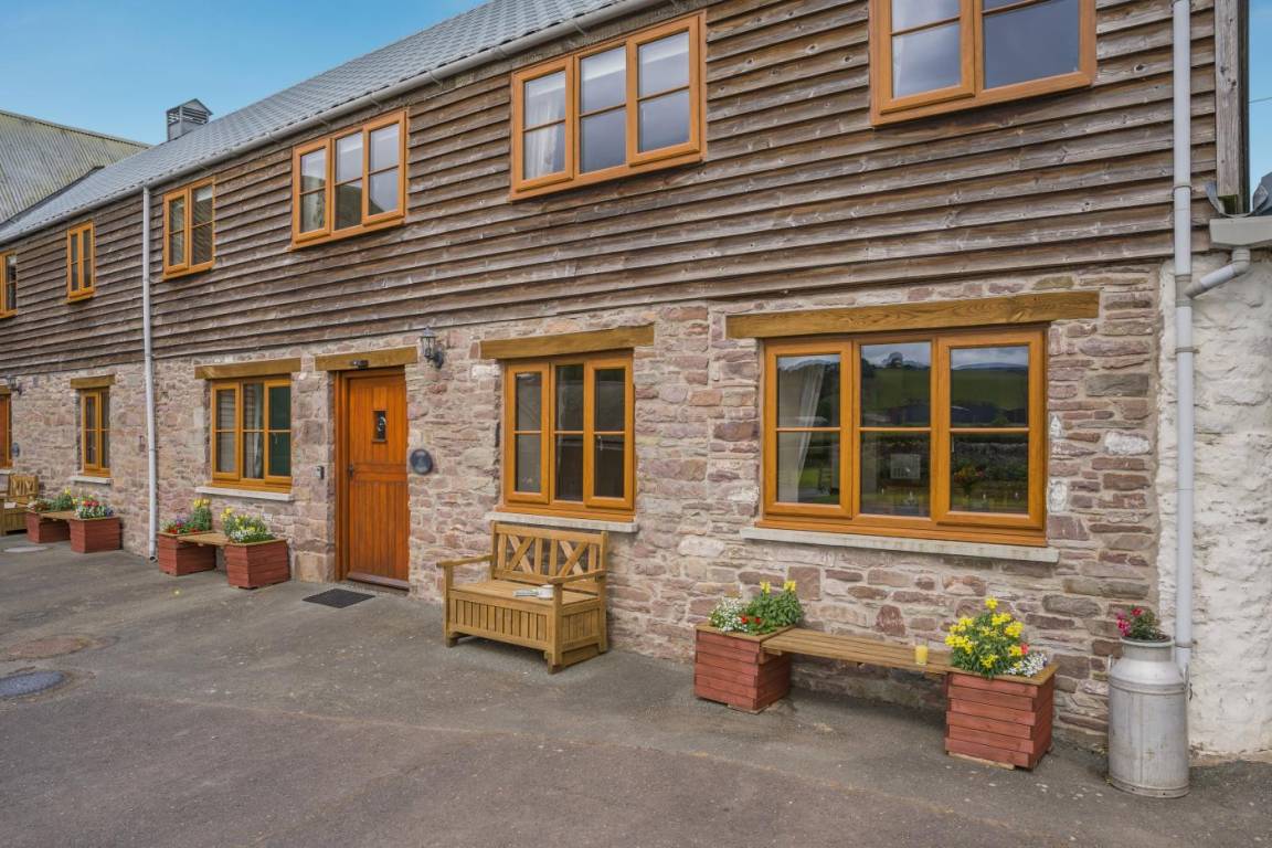 Cottage ∙ 5 Bedrooms ∙ 10 Guests - Brecon