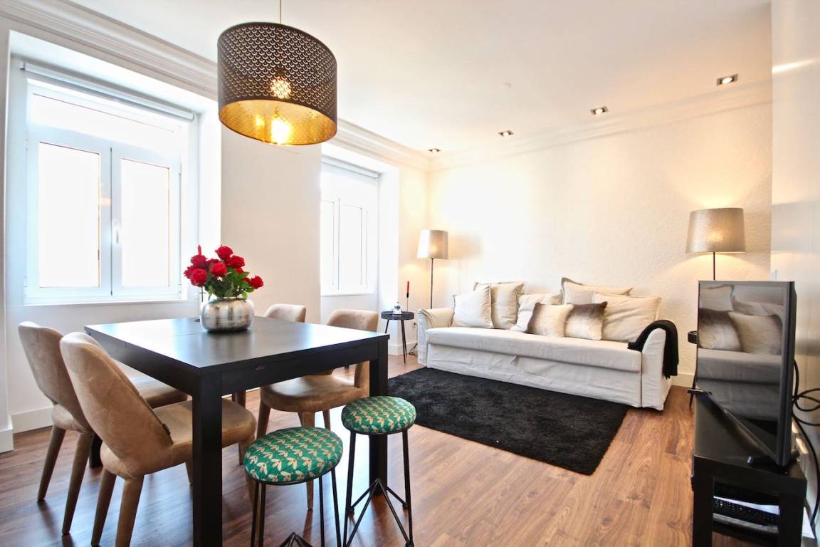 90 M² Apartamento ∙ 2 Habitaciones ∙ 4 Huéspedes - Lisboa