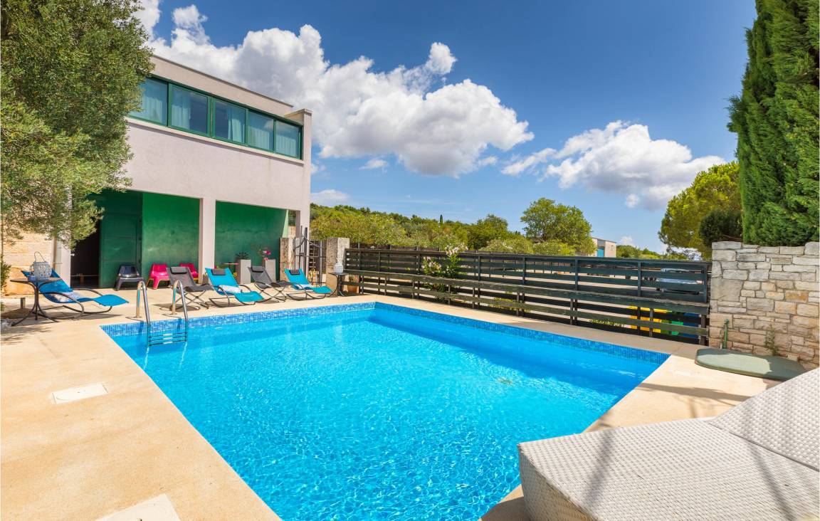 200 M² Ferienhaus ∙ 4 Schlafzimmer ∙ 10 Gäste - Fažana