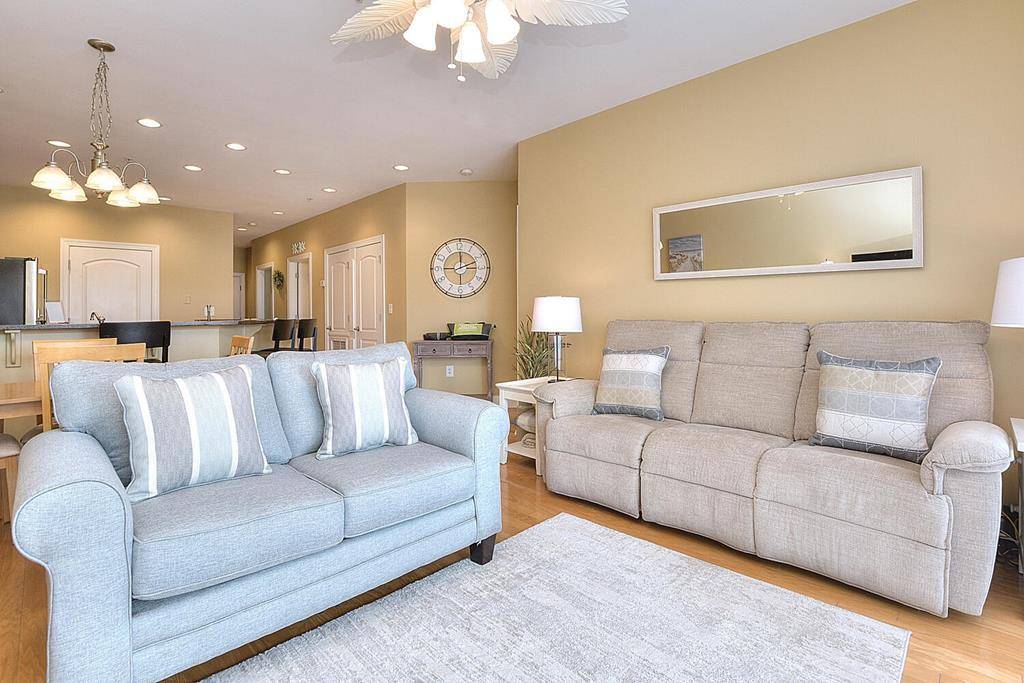 Condo ∙ 3 Bedrooms ∙ 9 Guests - Oak Island, NC