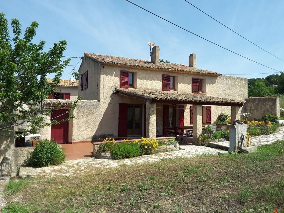 90 M² House ∙ 2 Bedrooms ∙ 5 Guests - Var