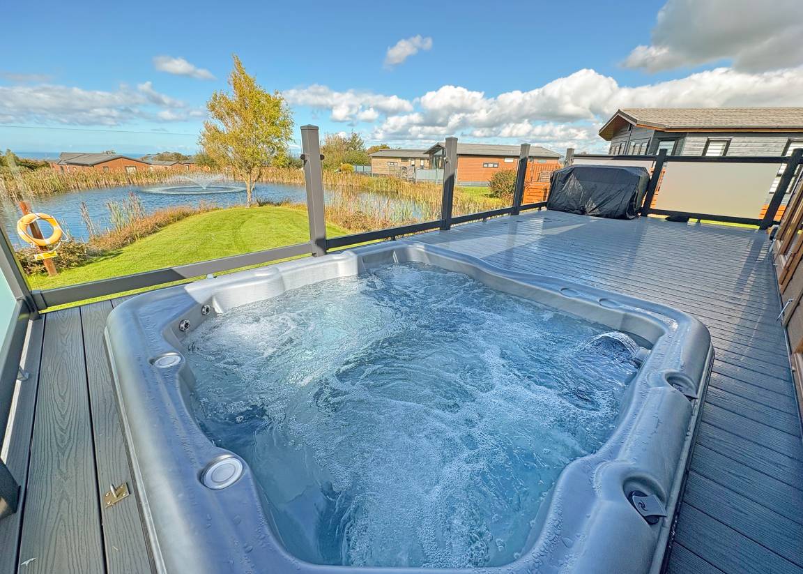 Chalet ∙ 2 Bedrooms ∙ 4 Guests - Wales