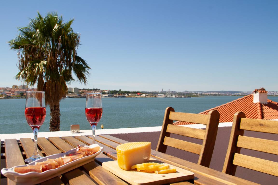 35 M² Apartamento ∙ 1 Habitación ∙ 2 Huéspedes - Montijo, Portugal