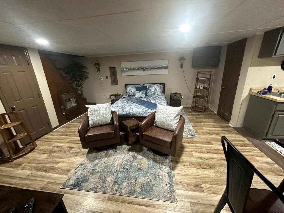 House ∙ 1 Bedroom ∙ 2 Guests - Auburn University, Auburn