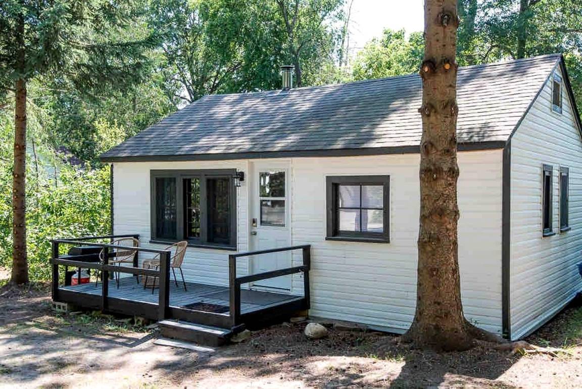 House ∙ 1 Bedroom ∙ 4 Guests - Rosedale, ON, Canada