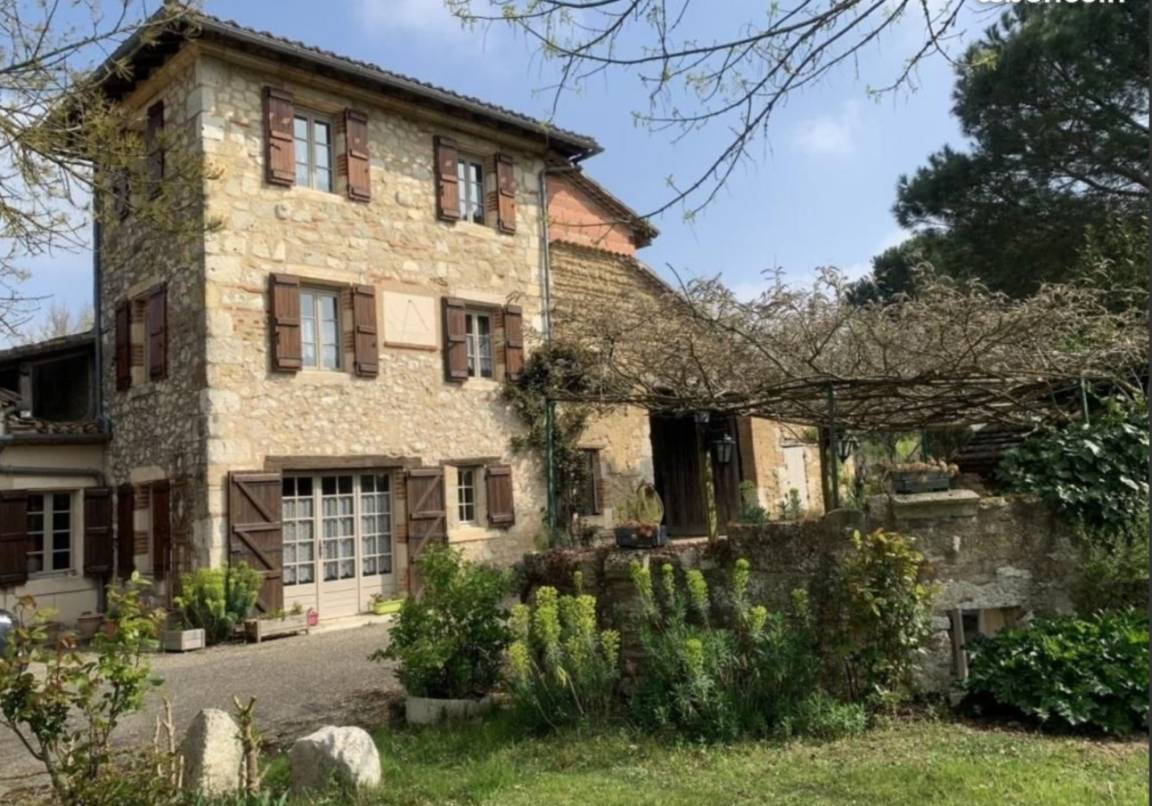 125 M² Appartement ∙ 1 Chambre ∙ 8 Personnes - Tarn-et-Garonne