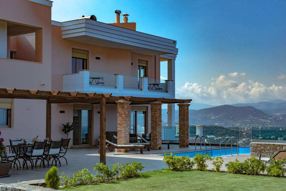 250 M² Farmhouse ∙ 4 Bedrooms ∙ 7 Guests - Crete