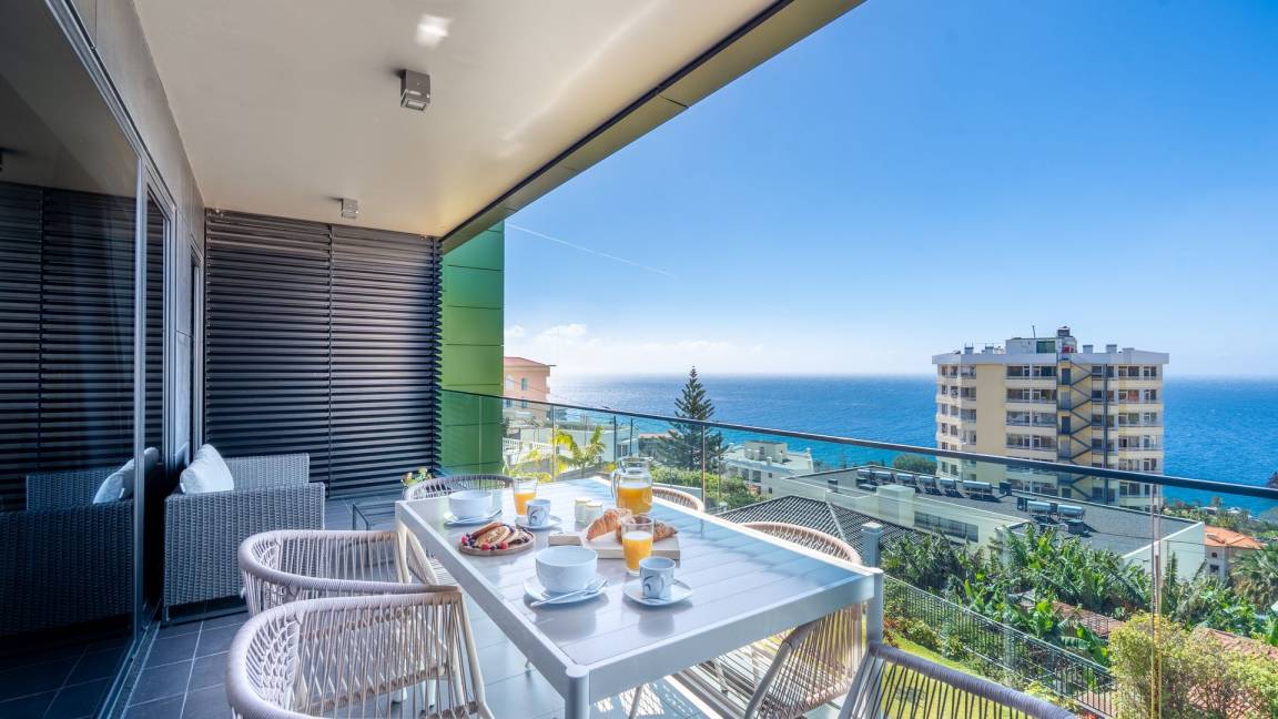 144 M² Huoneisto ∙ 3 Makuuhuonetta ∙ 6 Vierasta - Funchal