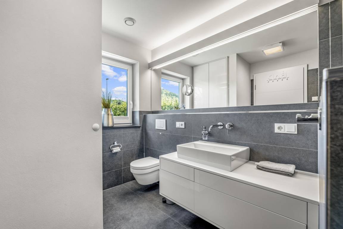 70 M² Ferienwohnung ∙ 2 Schlafzimmer ∙ 4 Gäste - Saarburg