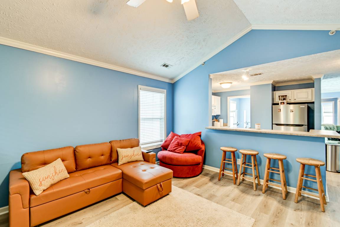 111 M² Apartment ∙ 3 Bedrooms ∙ 8 Guests - Fayetteville, NC