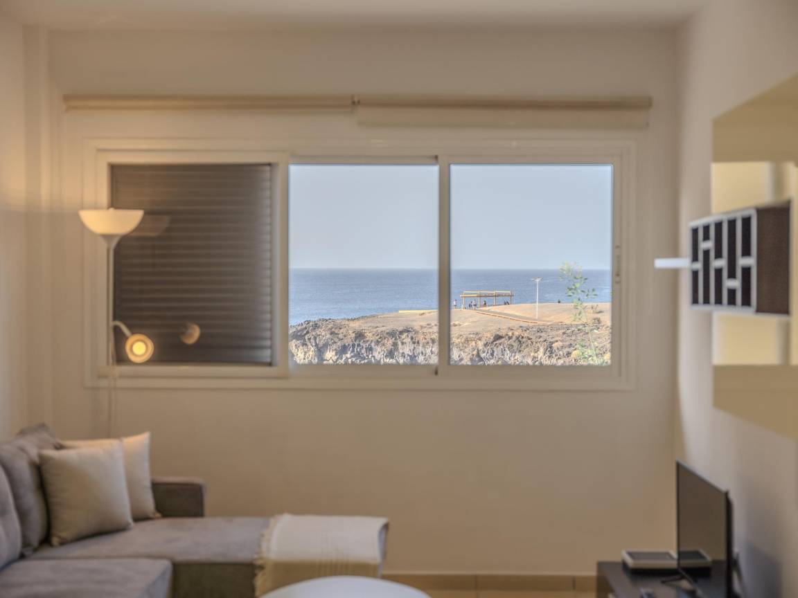 70 M² Apartment ∙ 2 Bedrooms ∙ 3 Guests - Tenerife South Airport (TFS)