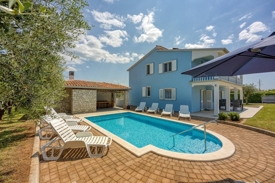 121 M² Villa ∙ 5 Bedrooms ∙ 8 Guests - Piran
