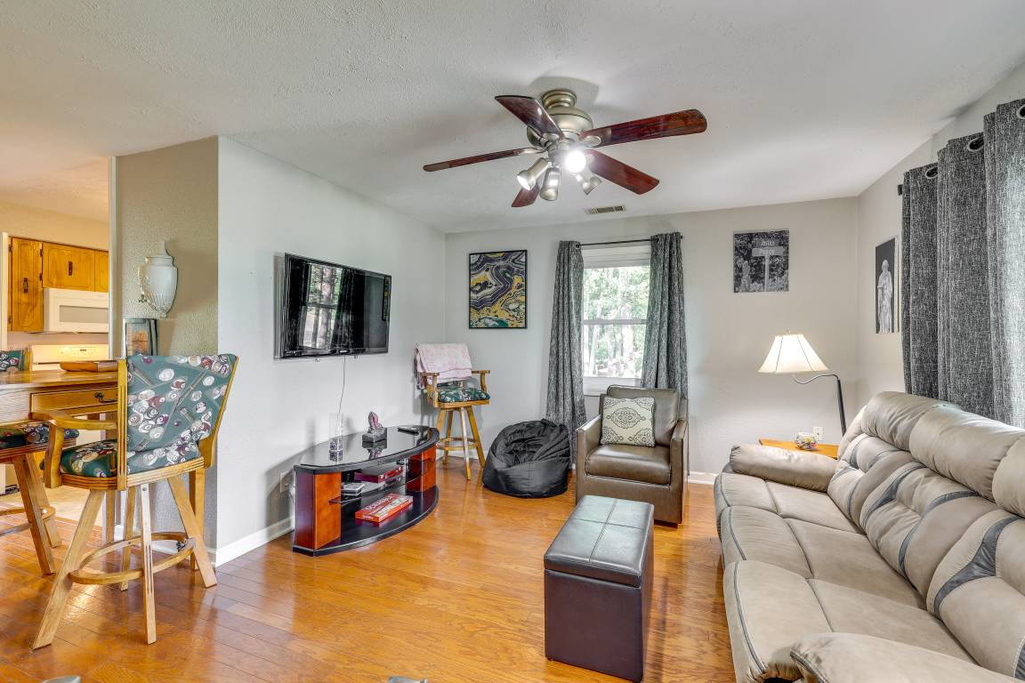 81 M² Apartment ∙ 2 Bedrooms ∙ 5 Guests - Eureka Springs, AR