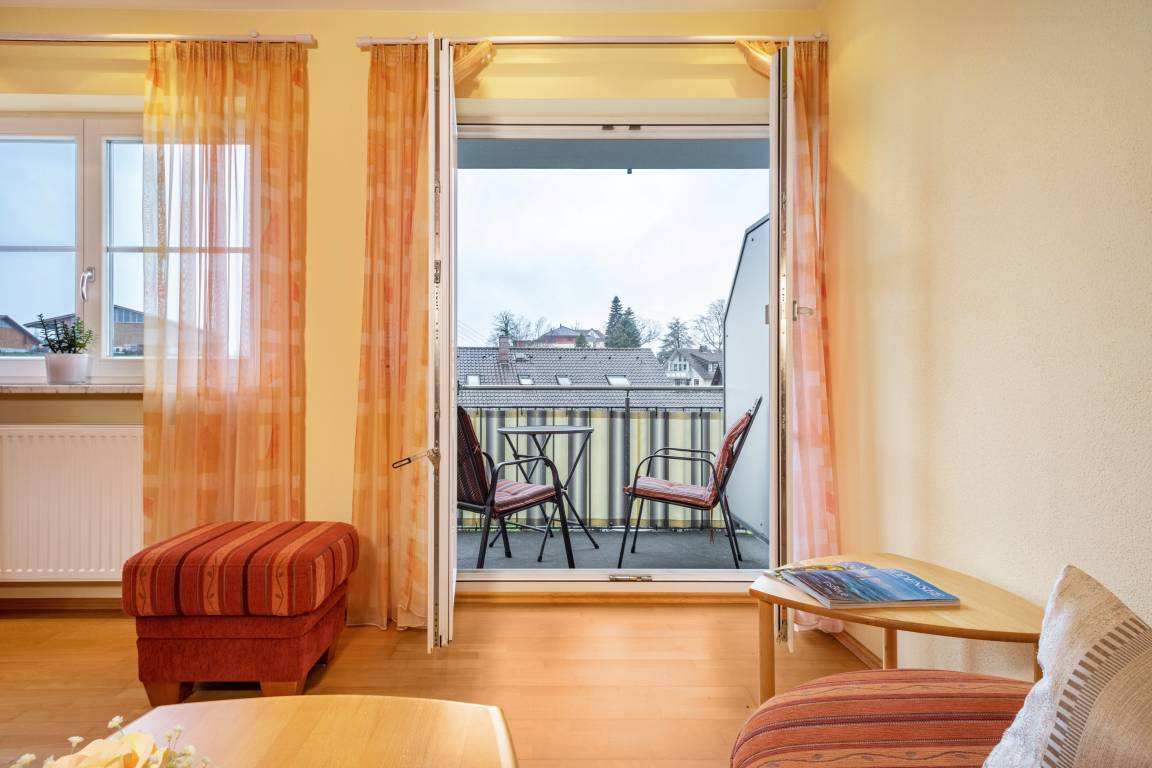 104 M² Ferienwohnung ∙ 1 Schlafzimmer ∙ 2 Gäste - Kressbronn am Bodensee
