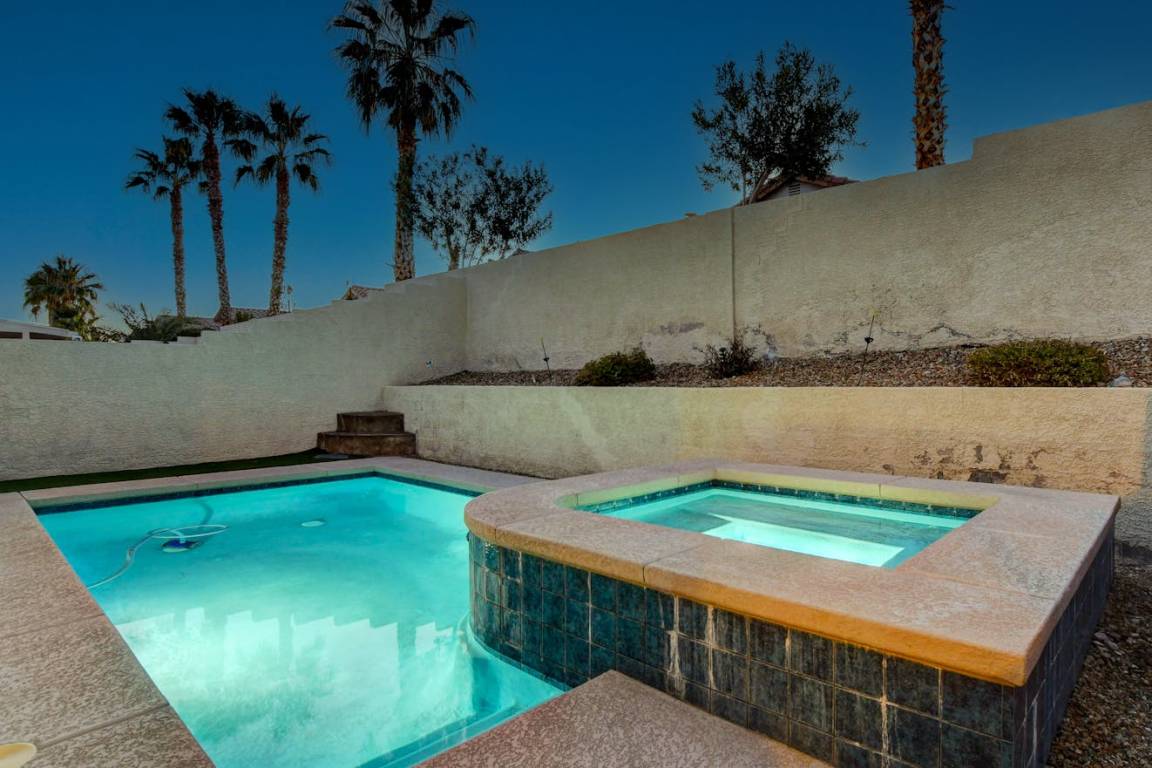 House ∙ 3 Bedrooms ∙ 6 Guests - Las Vegas, NV