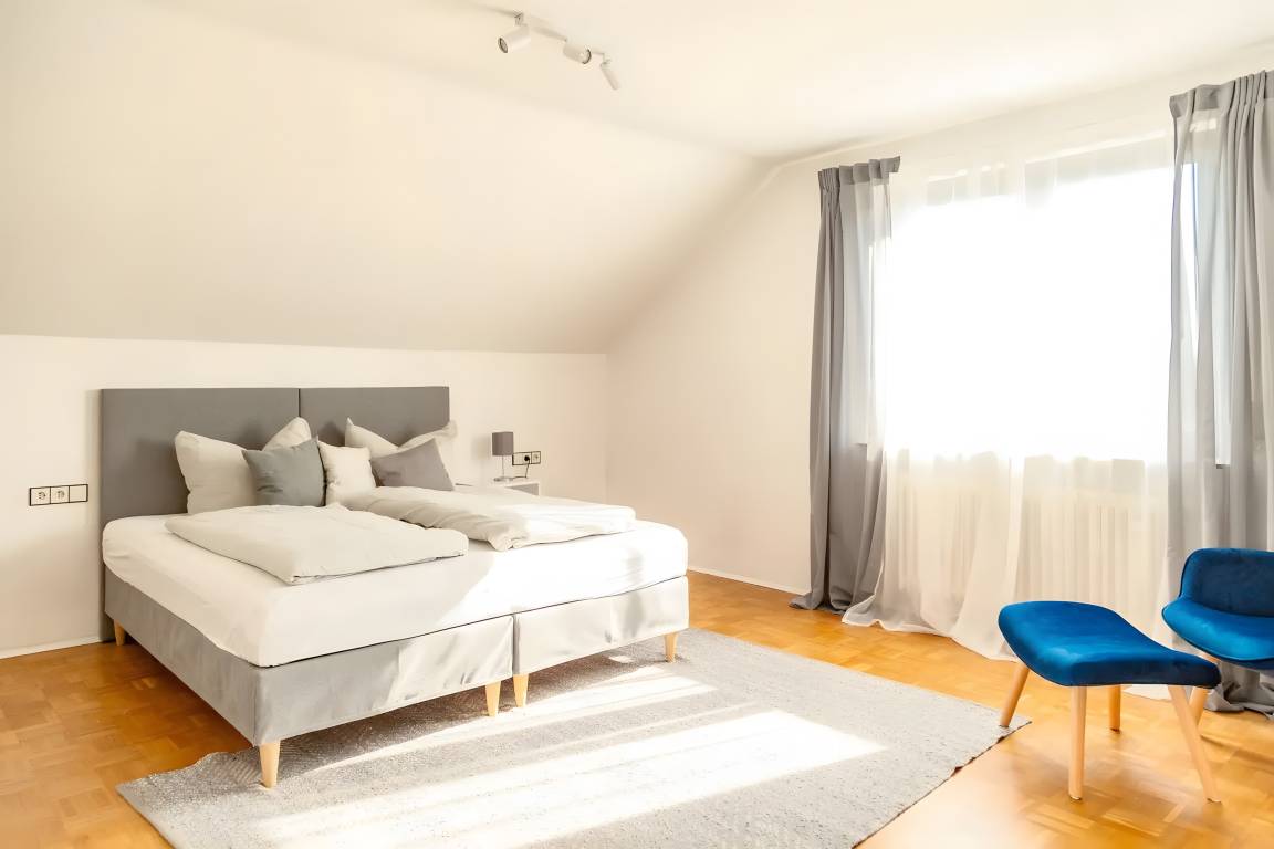 70 M² Ferienwohnung ∙ 1 Schlafzimmer ∙ 4 Gäste - Iphofen