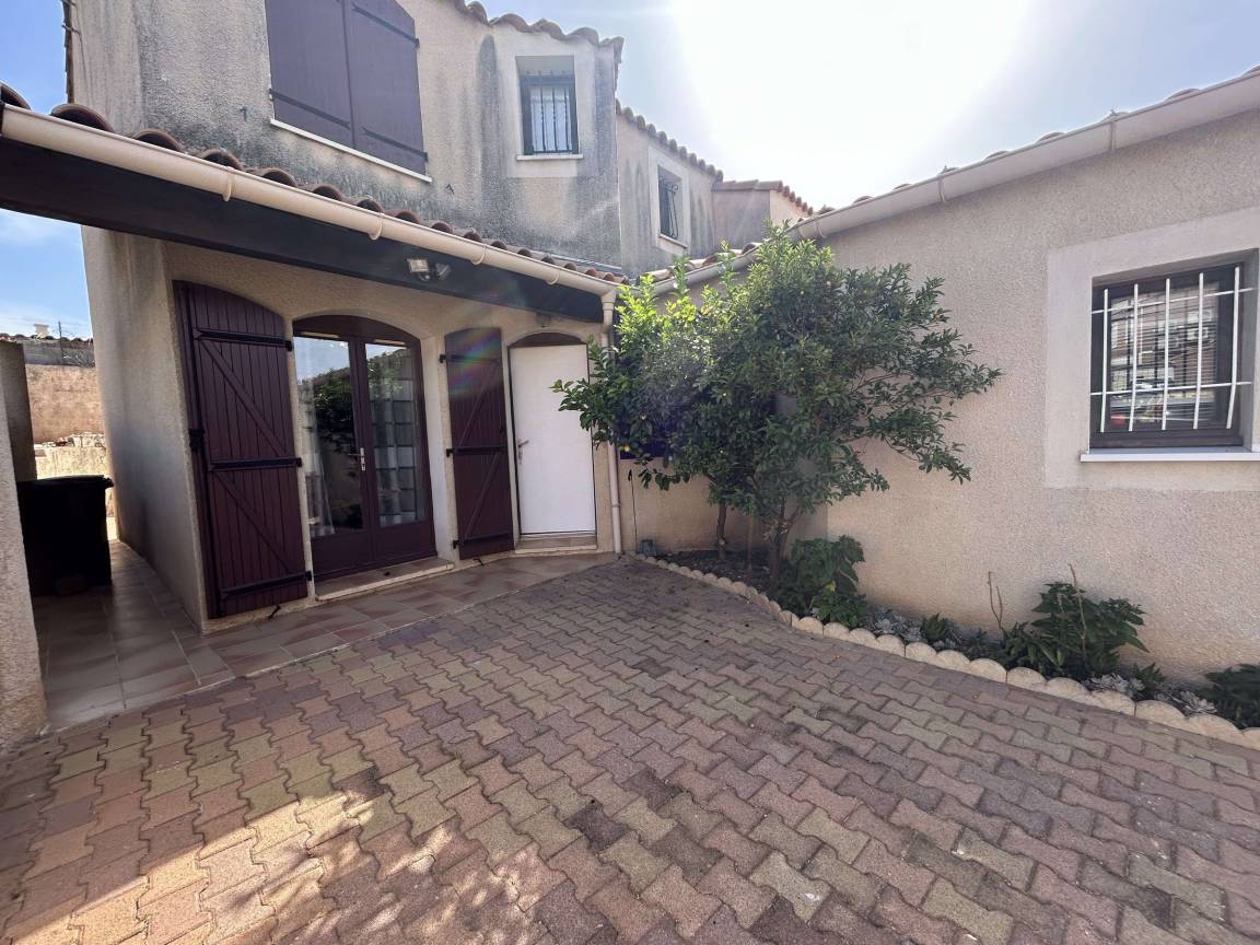 86 M² Maison De Vacances ∙ 3 Chambres ∙ 5 Personnes - Sète