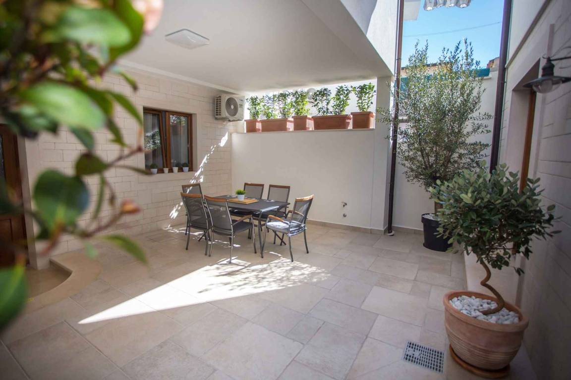84 M² Ferienhaus ∙ 3 Schlafzimmer ∙ 6 Gäste - Poreč