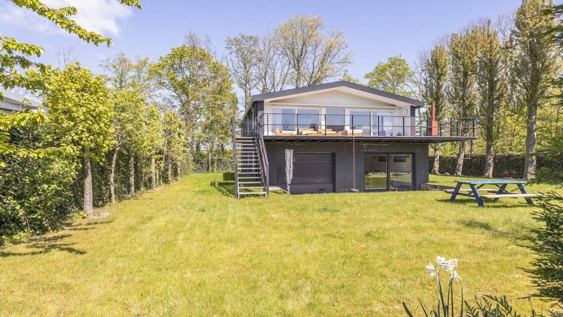 176 M² Ferienwohnung ∙ 4 Schlafzimmer ∙ 8 Gäste - Kamperland
