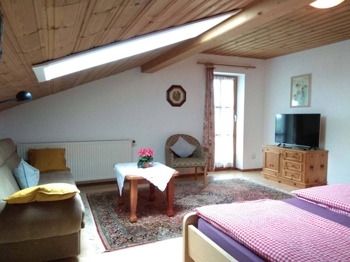 55 M² Ferienwohnung ∙ 2 Schlafzimmer ∙ 2 Gäste - Rosenheim