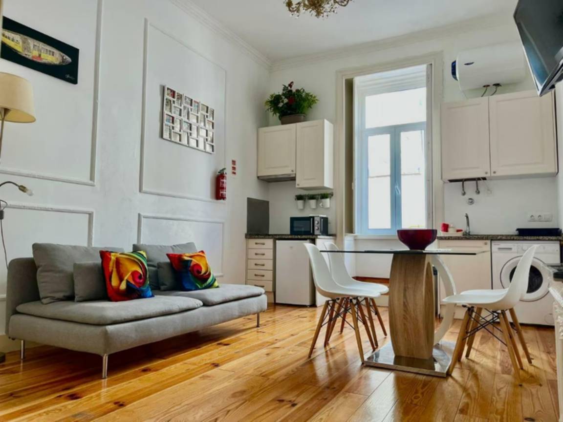 100 M² Apartamento ∙ 2 Habitaciones ∙ 4 Huéspedes - Areeiro