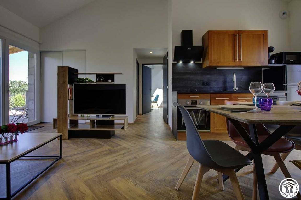 61 M² Gîte ∙ 3 Bedrooms ∙ 6 Guests - Beaujolais