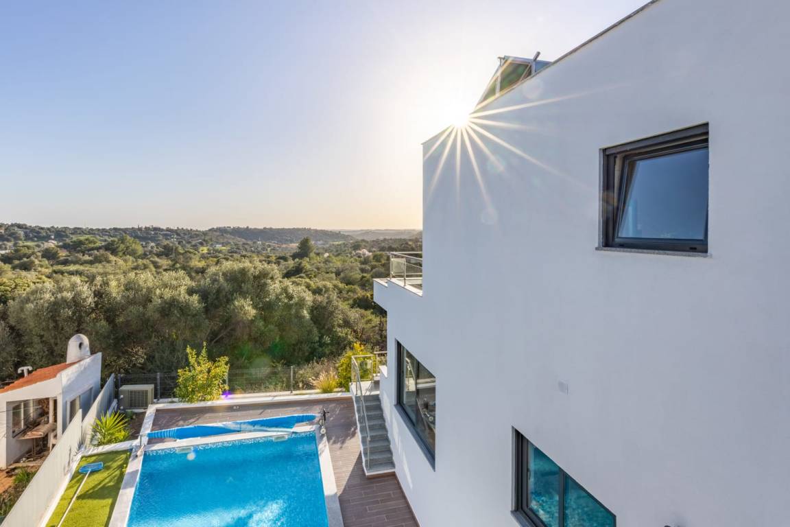 200 M² Villa ∙ 4 Bedrooms ∙ 8 Guests - Praia da Rocha