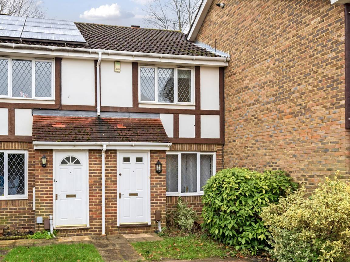 93 M² House ∙ 2 Bedrooms ∙ 4 Guests - Hampton