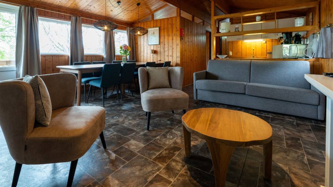 65 M² Huis ∙ 3 Slaapkamers ∙ 8 Gasten - Givet