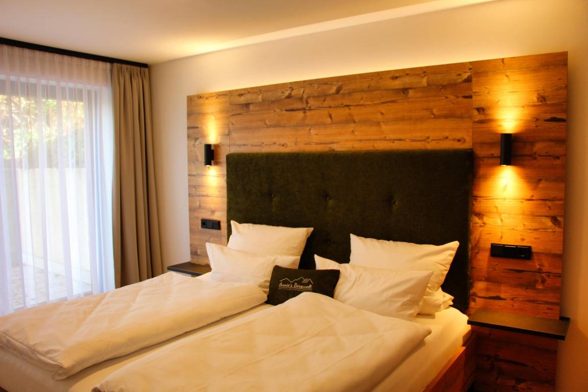 65 M² Ferienwohnung ∙ 1 Schlafzimmer ∙ 4 Gäste - Böbrach