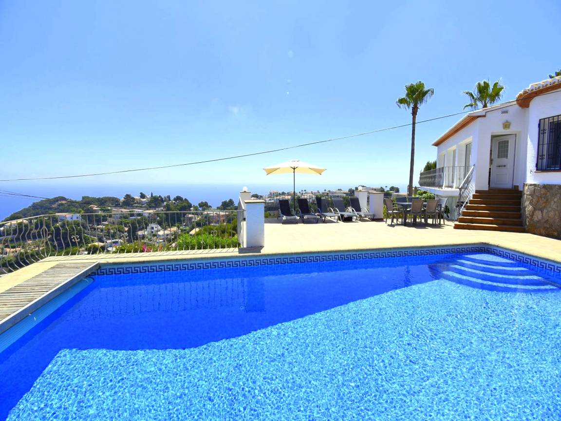 150 M² Chalet ∙ 3 Habitaciones ∙ 6 Huéspedes - Benitachell