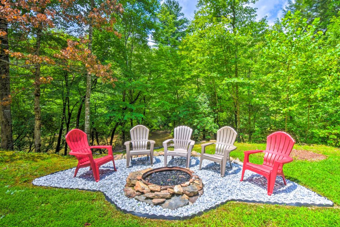 213 M² House ∙ 4 Bedrooms ∙ 10 Guests - Dahlonega, GA