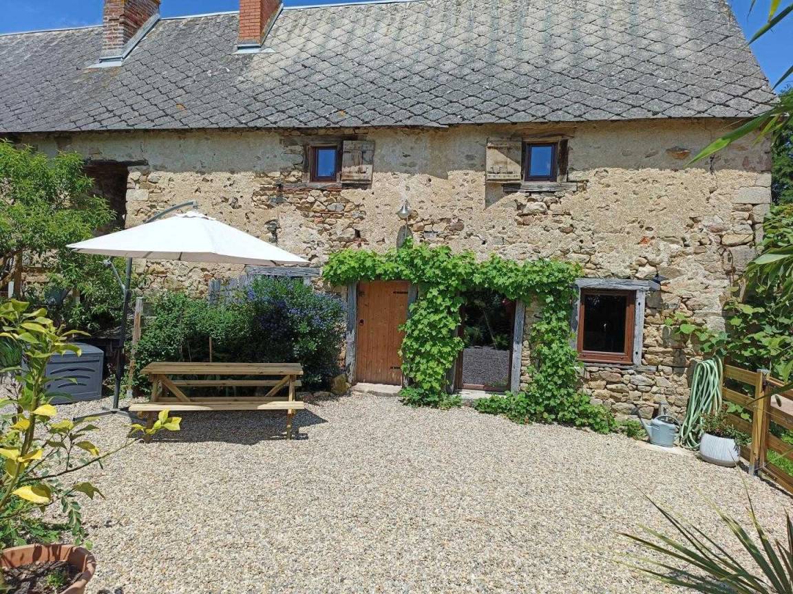 60 M² Gîte ∙ 4 Personnes - Auvergne