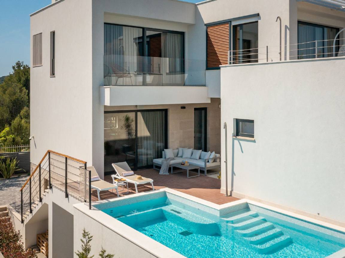 Villa ∙ 4 Bedrooms ∙ 10 Guests - Jezera
