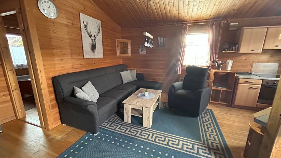 60 M² Ferienhaus ∙ 2 Schlafzimmer ∙ 5 Gäste - Viechtach