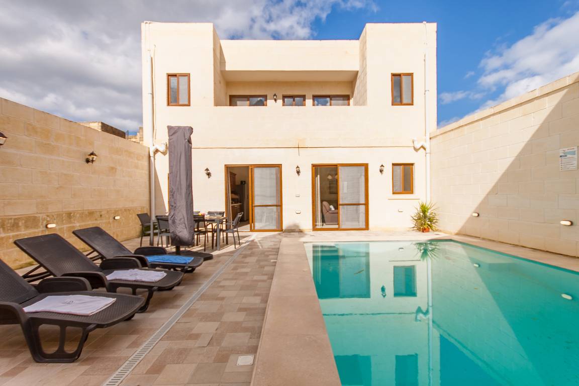 355 M² Ferienhaus ∙ 7 Schlafzimmer ∙ 15 Gäste - Malta