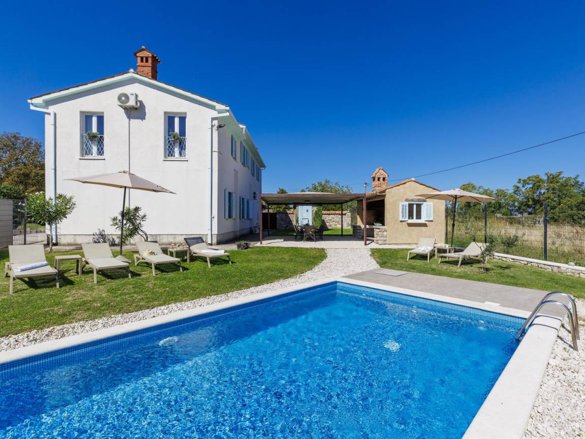 300 M² Casa Vacanza ∙ 6 Camere Da Letto ∙ 11 Ospiti - Albona