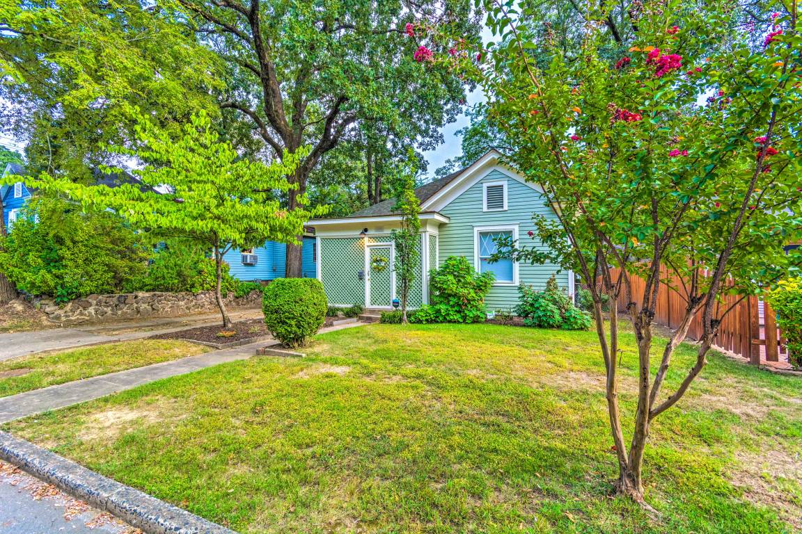107 M² Cottage ∙ 2 Bedrooms ∙ 4 Guests - Little Rock, AR